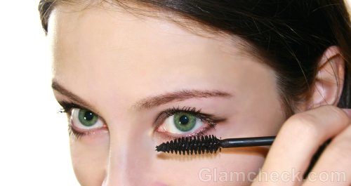 How to apply mascara