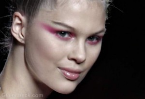 Beauty How To: Exaggerated Eye Shadow